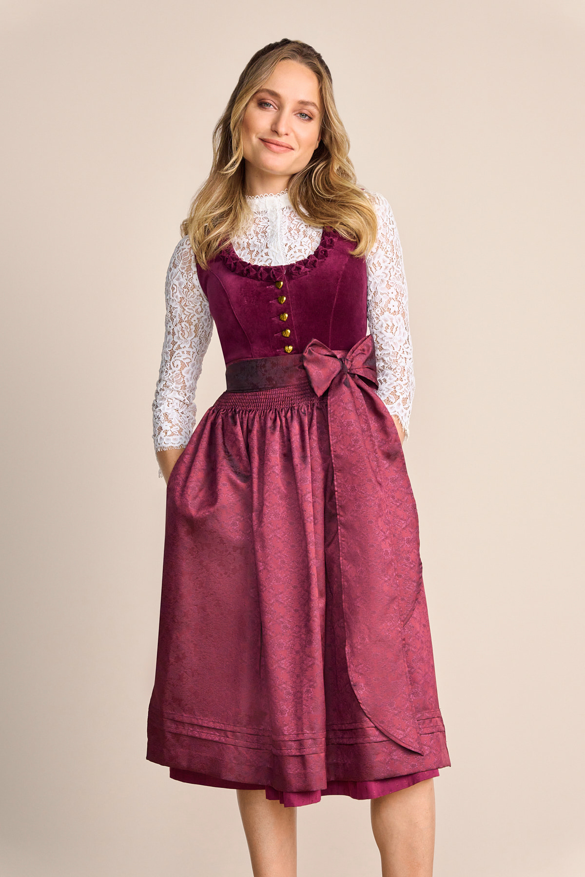 Dirndl Ayana (70cm) in Krüger Dirndl Online Shop