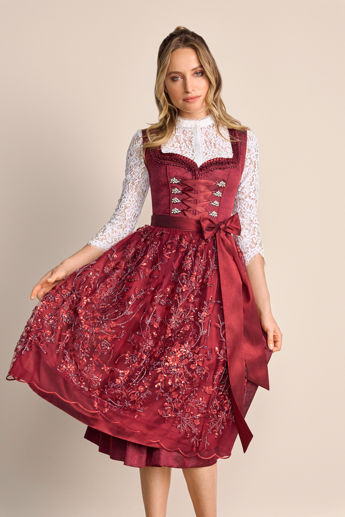 Dirndl Olive (70cm) in rot im Krüger Dirndl Online Shop