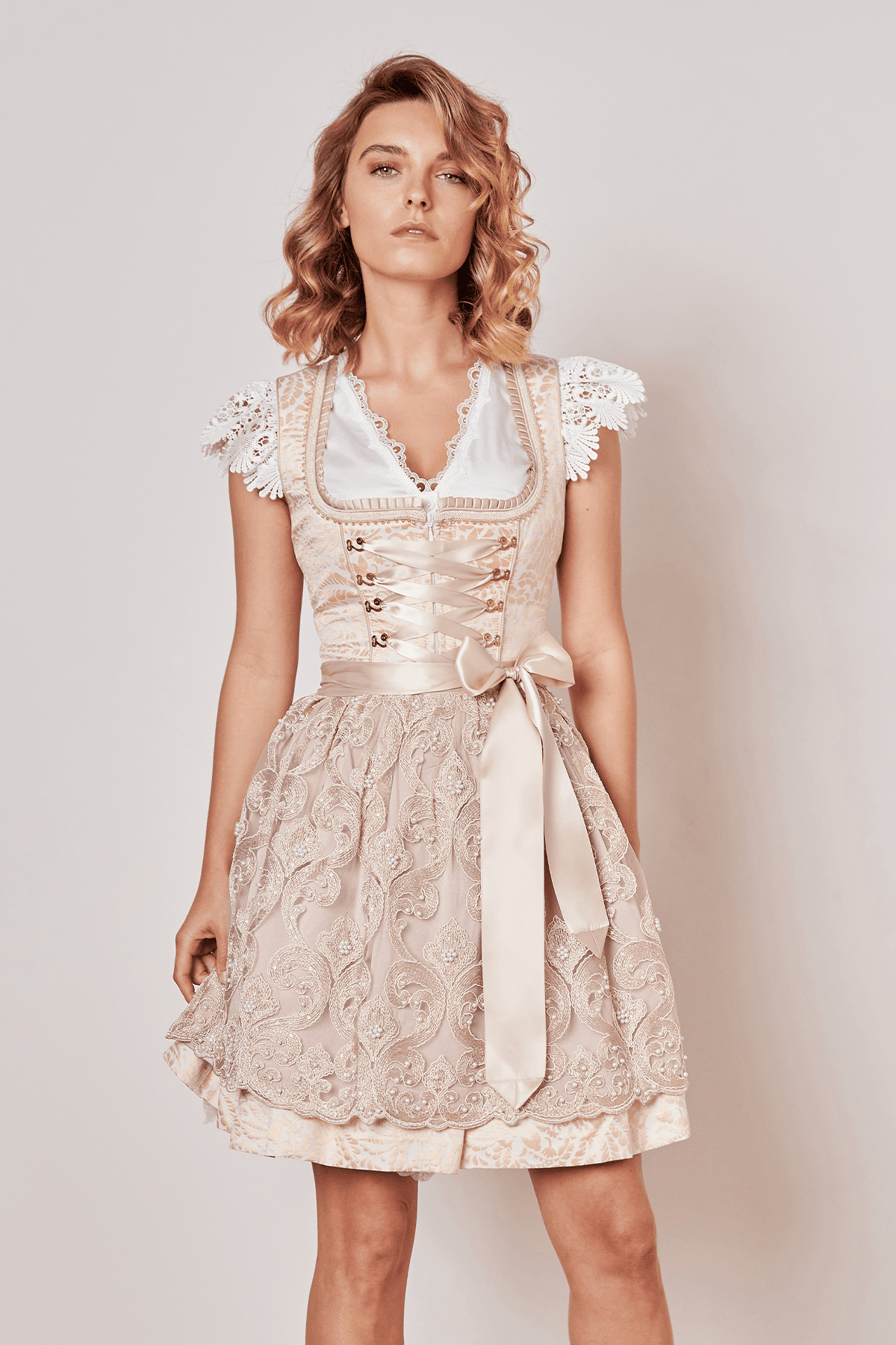 Dirndl Lari (50cm) in beige im Krüger Dirndl Online Shop