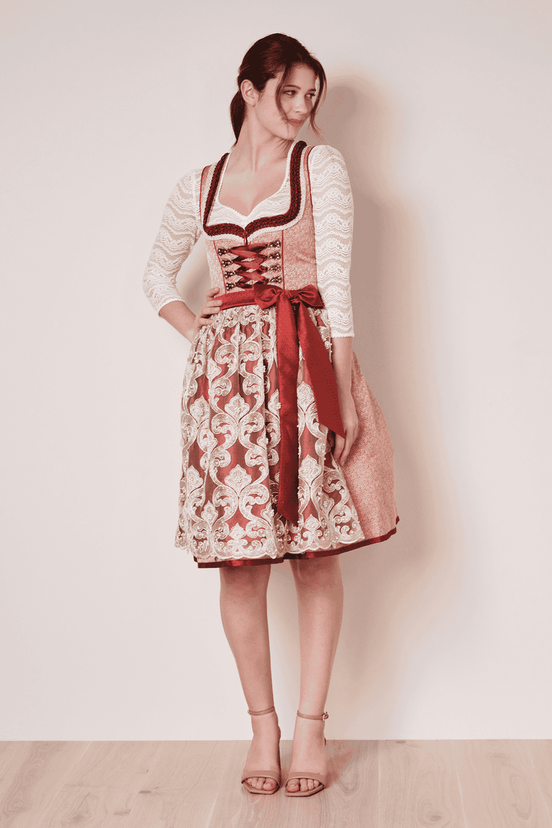 Rote Dirndl im Krüger Dirndl Online Shop