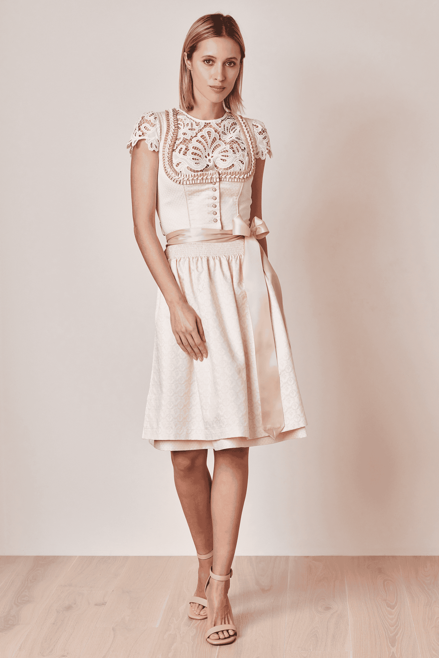 Dirndl Elouise (60cm) in rosa im Julia Trentini Online Shop