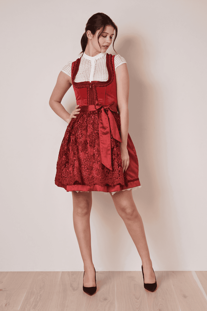 Rote Dirndl im Krüger Dirndl Online Shop