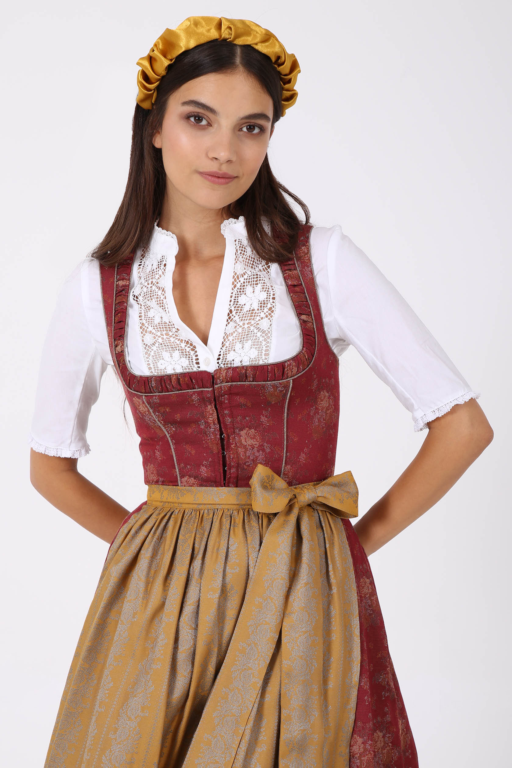 Dirndl Hanni (70cm) in rot im Julia Trentini Online Shop