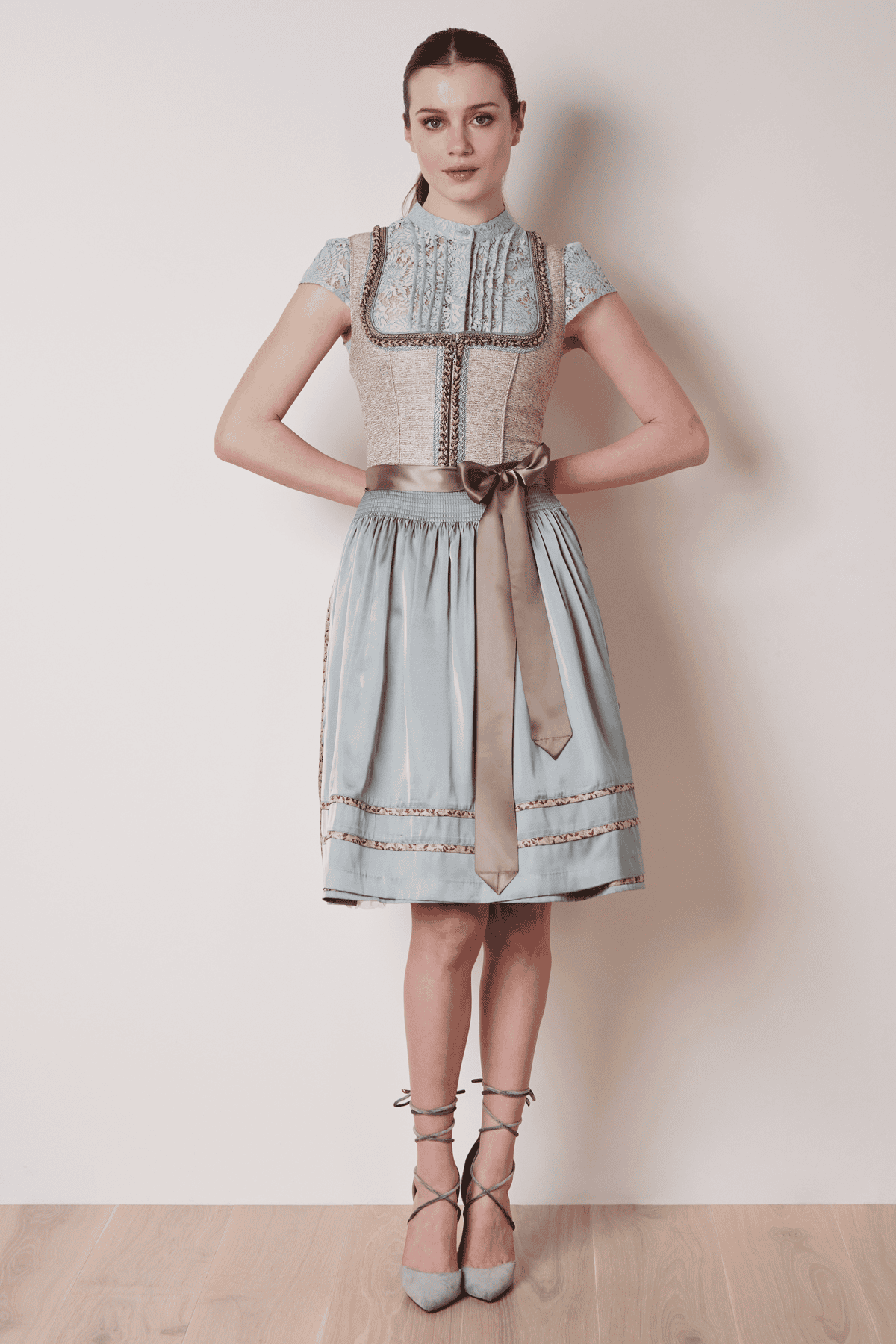 Dirndl Varija (60cm) in rosa im Krüger Dirndl Online Shop