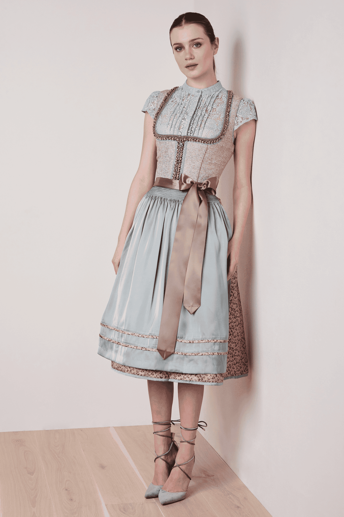 Dirndl Varija (70cm) in Krüger Dirndl Online Shop
